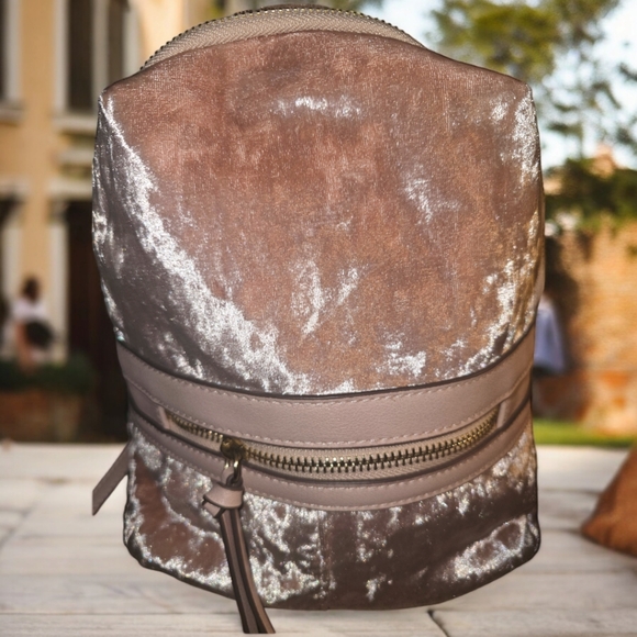 Arizona Jean Company | Bags | Arizona Smallmedium Pink Velvet Backpack ...